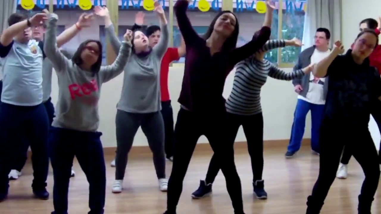 Flashmob Día Síndrome de Down - YouTube