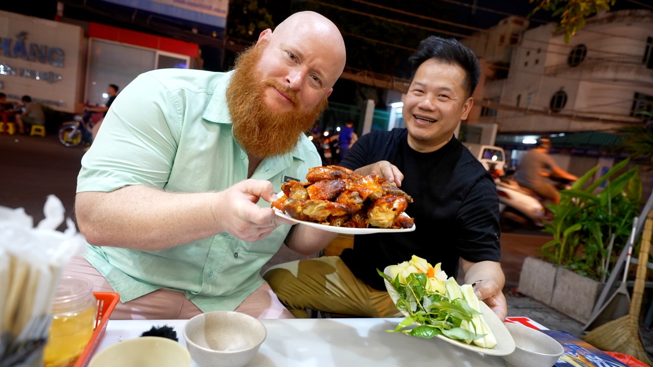 Only locals know about this STREET FOOD in SAIGON, VIETNAM // Collab ...
