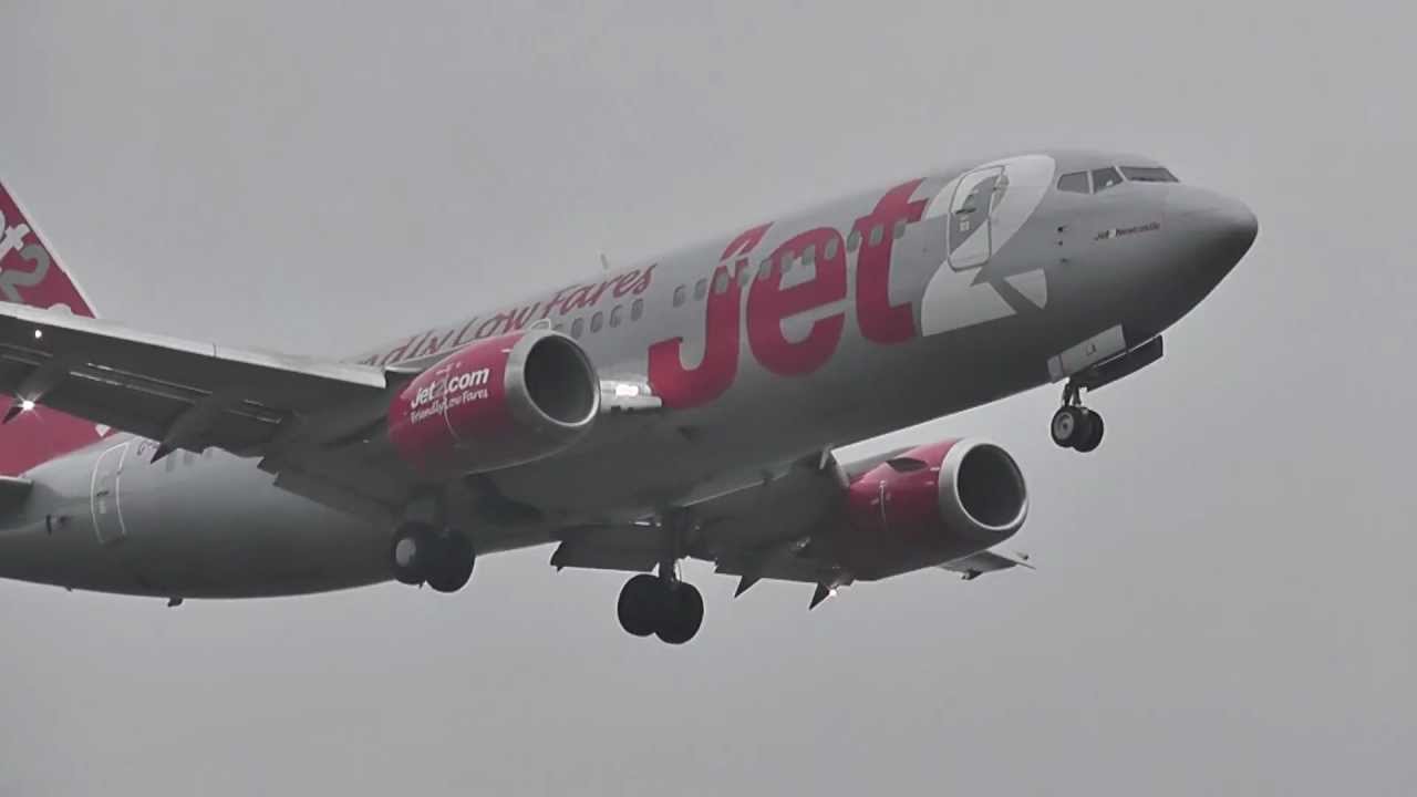 Jet2 - landings Prague Airport LKPR - YouTube