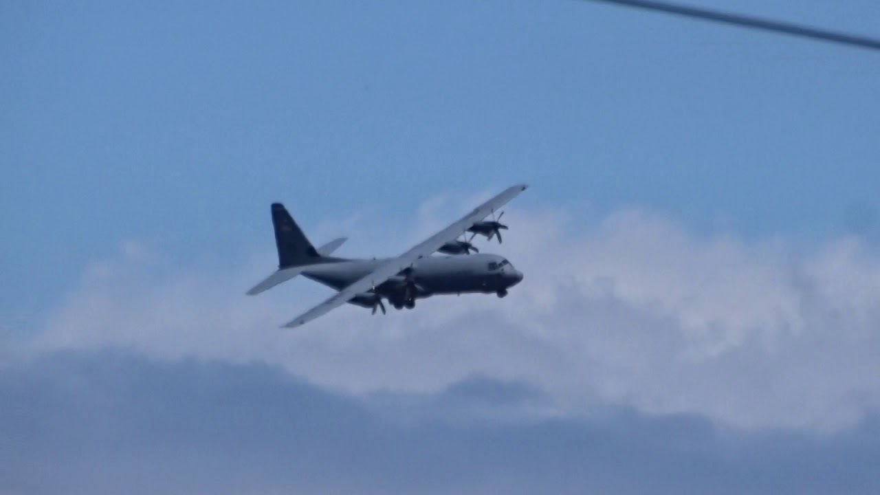 USAF L130 "Hercules" performing a short approach above Ramstein AFB ...