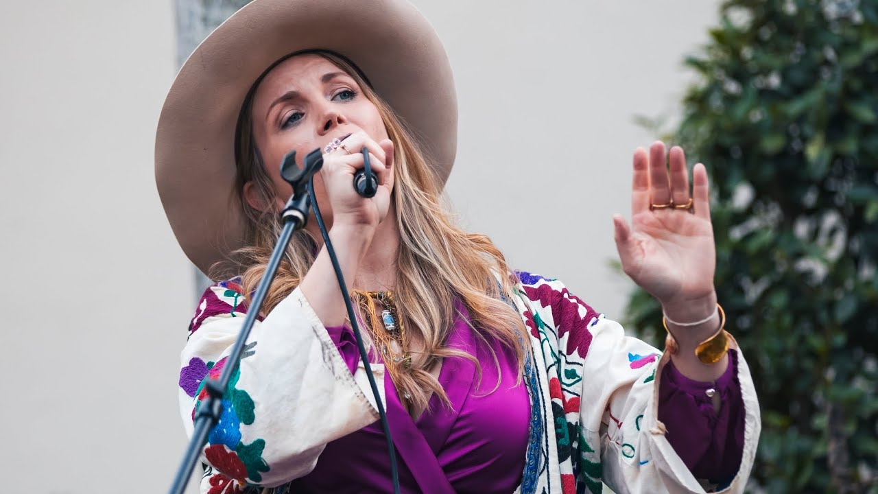 Kristin Diable - True Devotion - YouTube