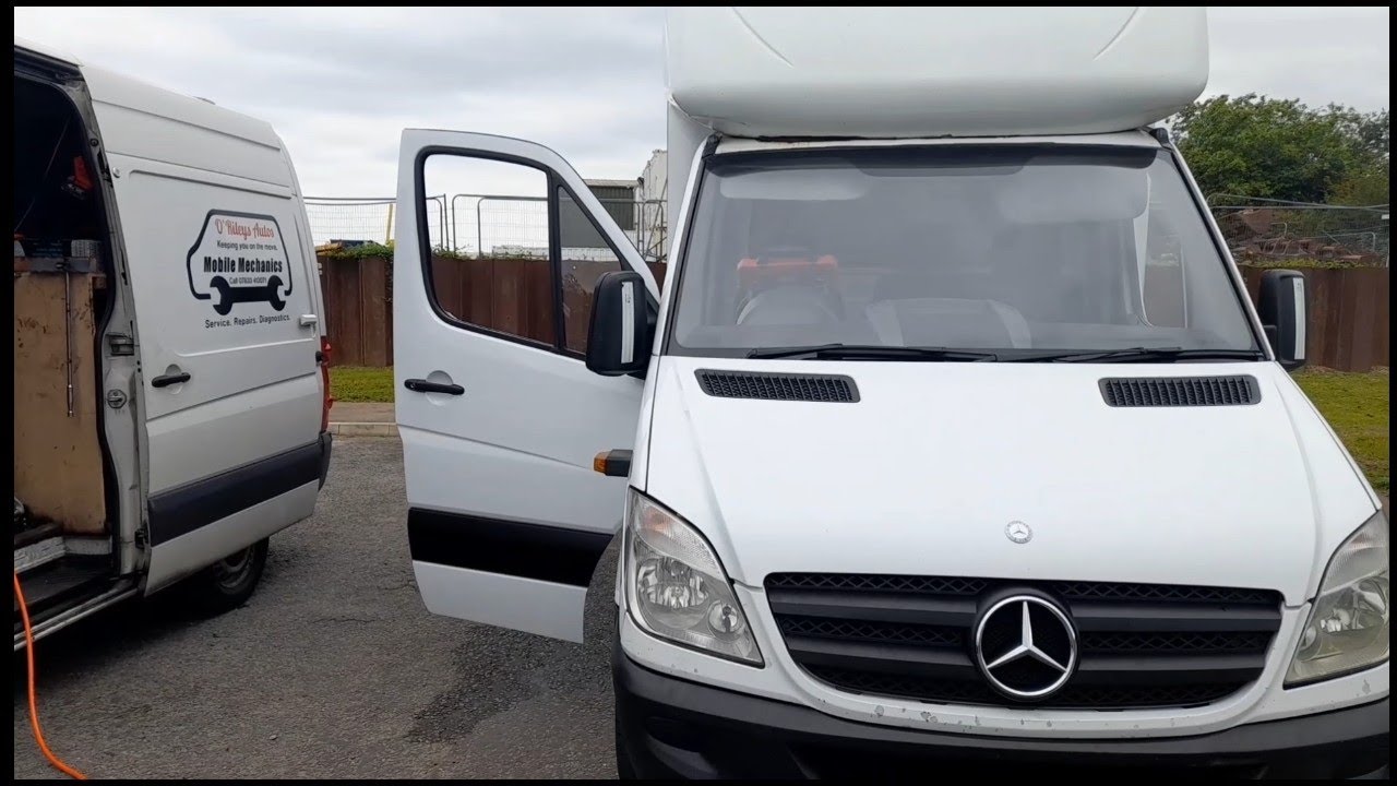 Mercedes Sprinter 2.1 P242F Blocked DPF Ash Accumulation Cleaning - YouTube