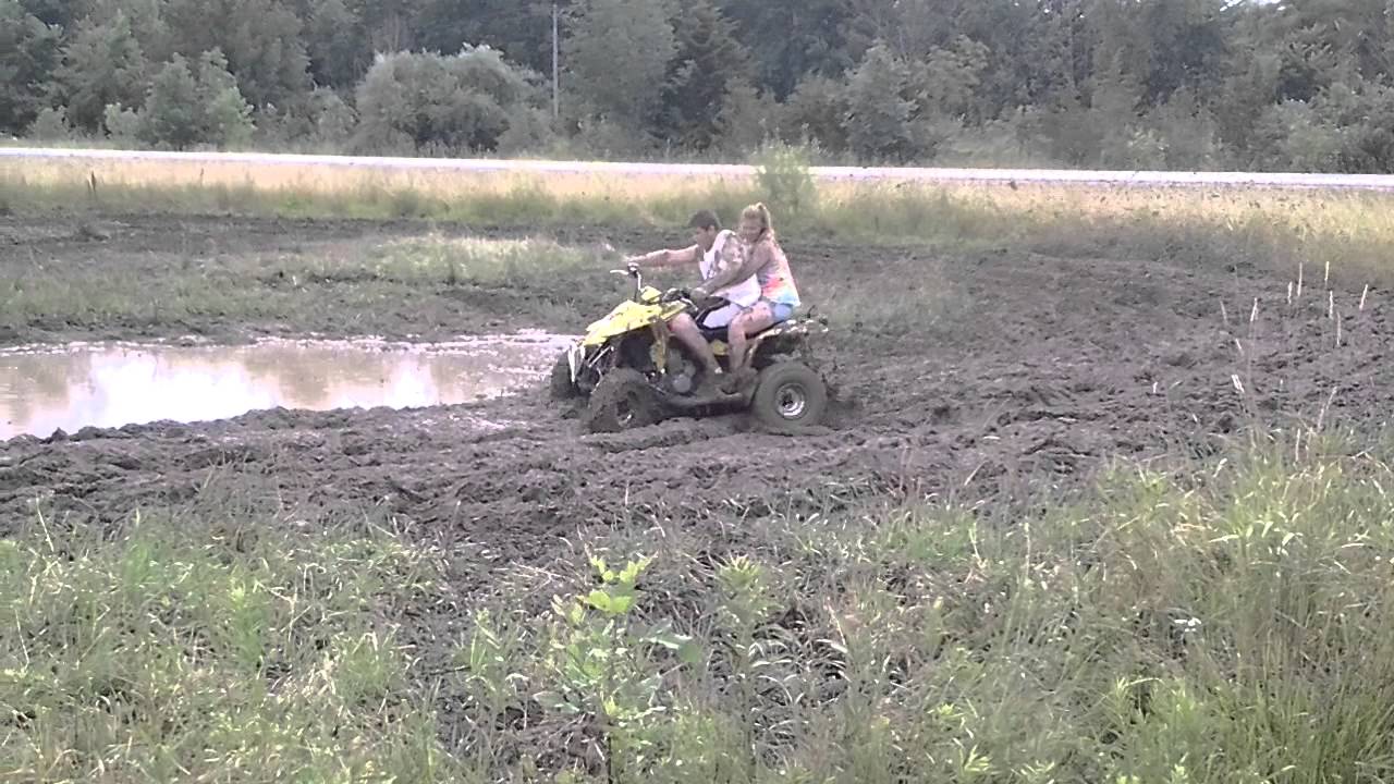 Suzuki ltz 400 mudding - YouTube