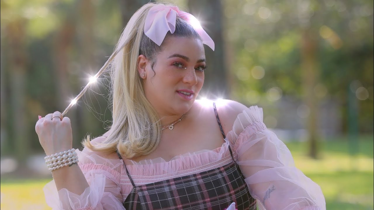 Sophie Reign - Xonex (Official Music Video) - YouTube