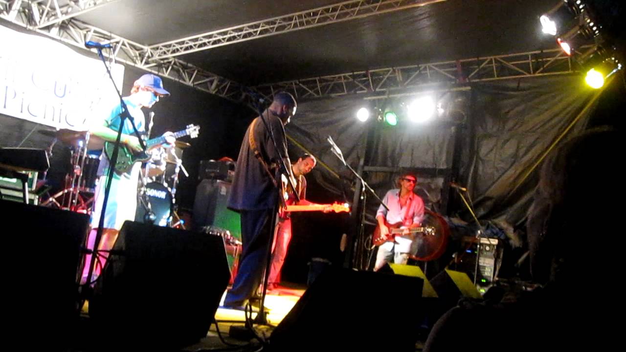 A Taste o' the Picnic - YouTube