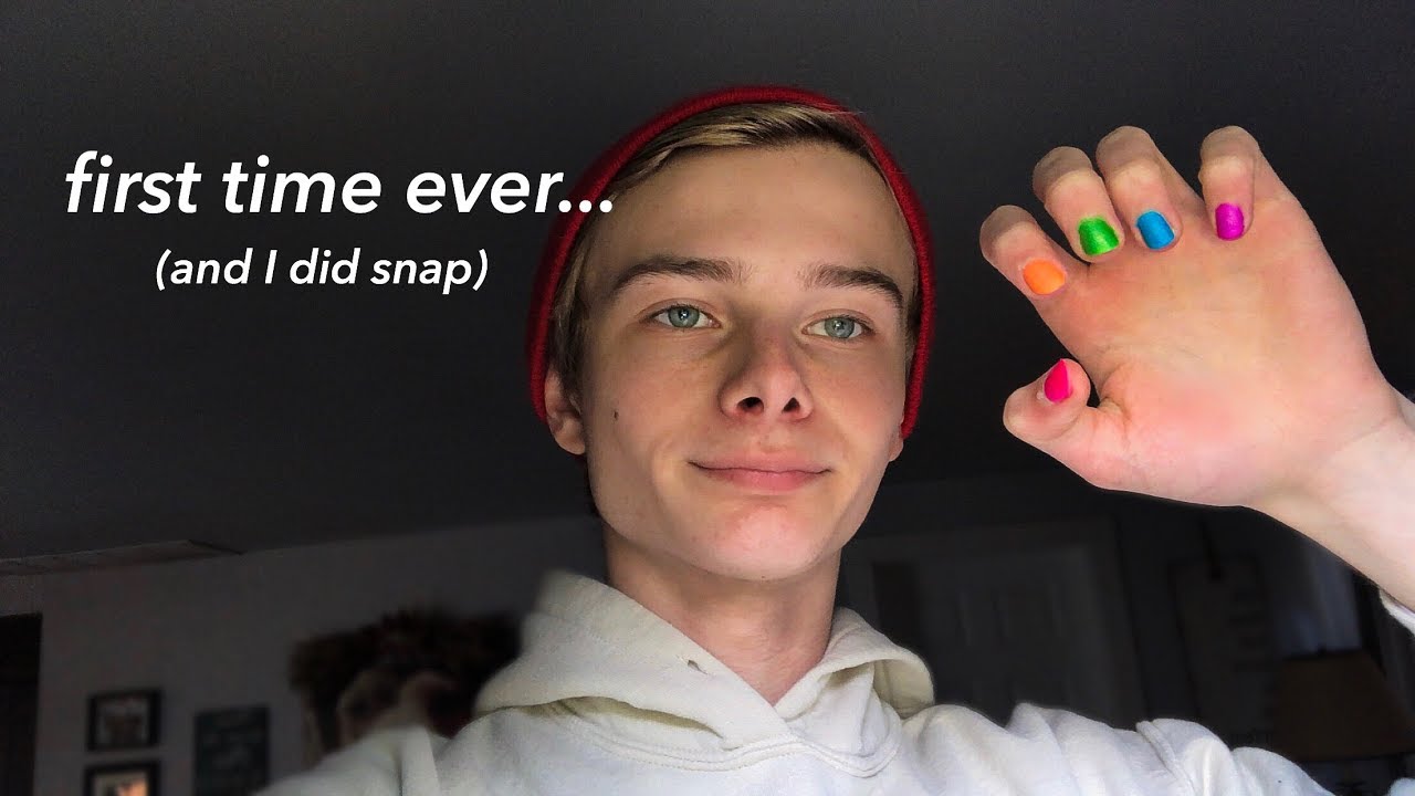 MY FIRST TIME... doing my nails lol - YouTube