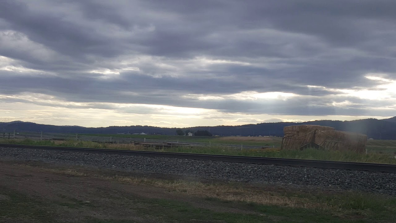 Northbound UP work train - YouTube