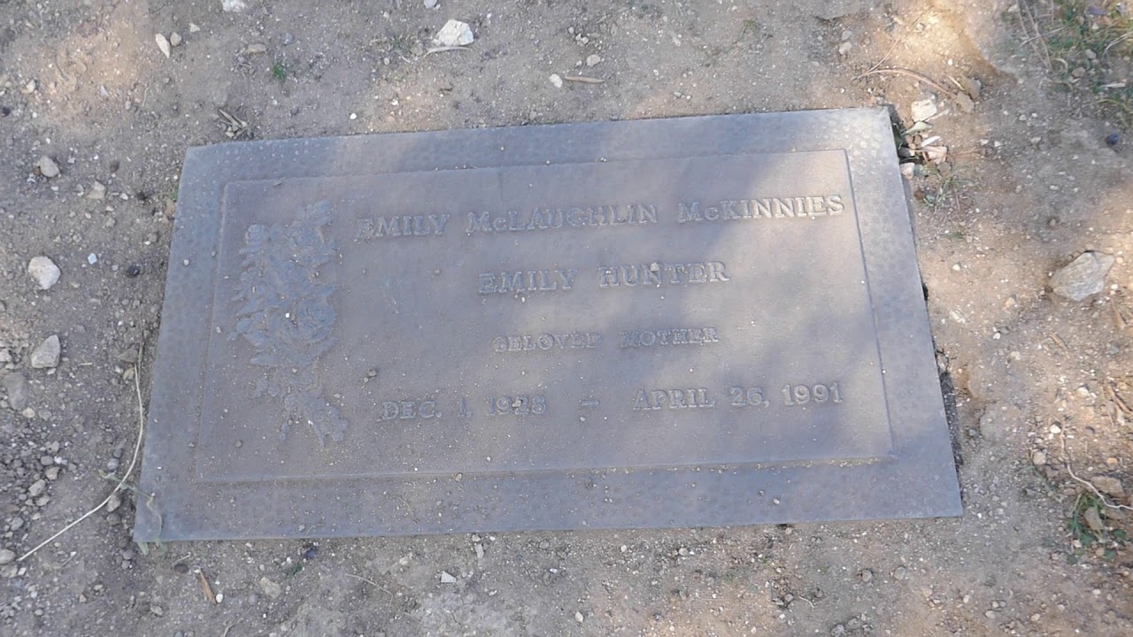 Actress Emily McLaughlin Actor Jeffrey Hunter Graves Glen Haven ...