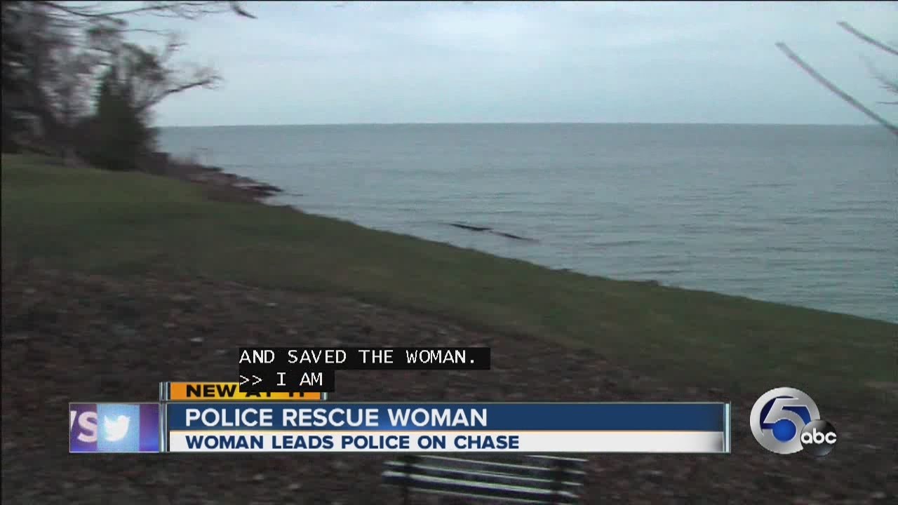 Lorain police rescue woman - YouTube