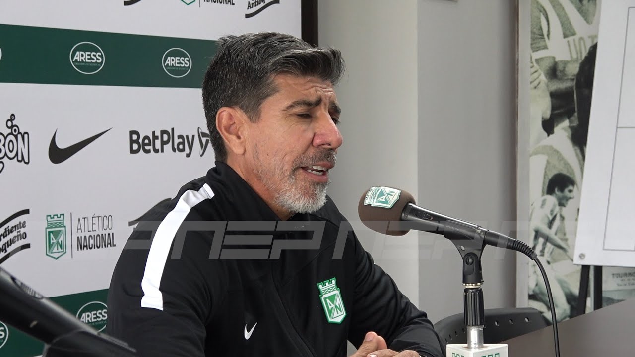 El nuevo DT de Atlético Nacional Femenino, Marco Barrios, en rueda de ...