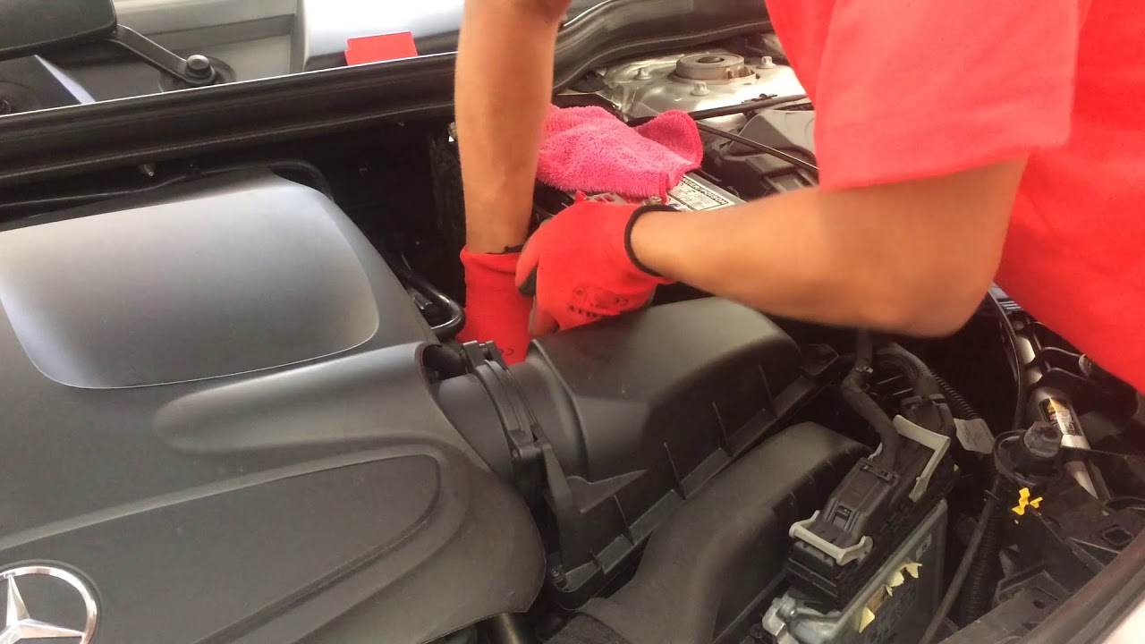 CLA200 Battery Replacement Easy and check for Charging - YouTube