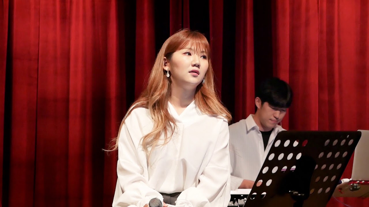 이아람(Lee ARAM) - 어느 여름날(One summer's Day)[180715,이아람 소극장콘서트] - YouTube