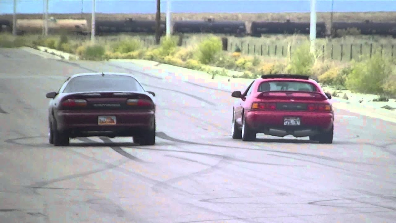 Camaro vs MR2 - YouTube