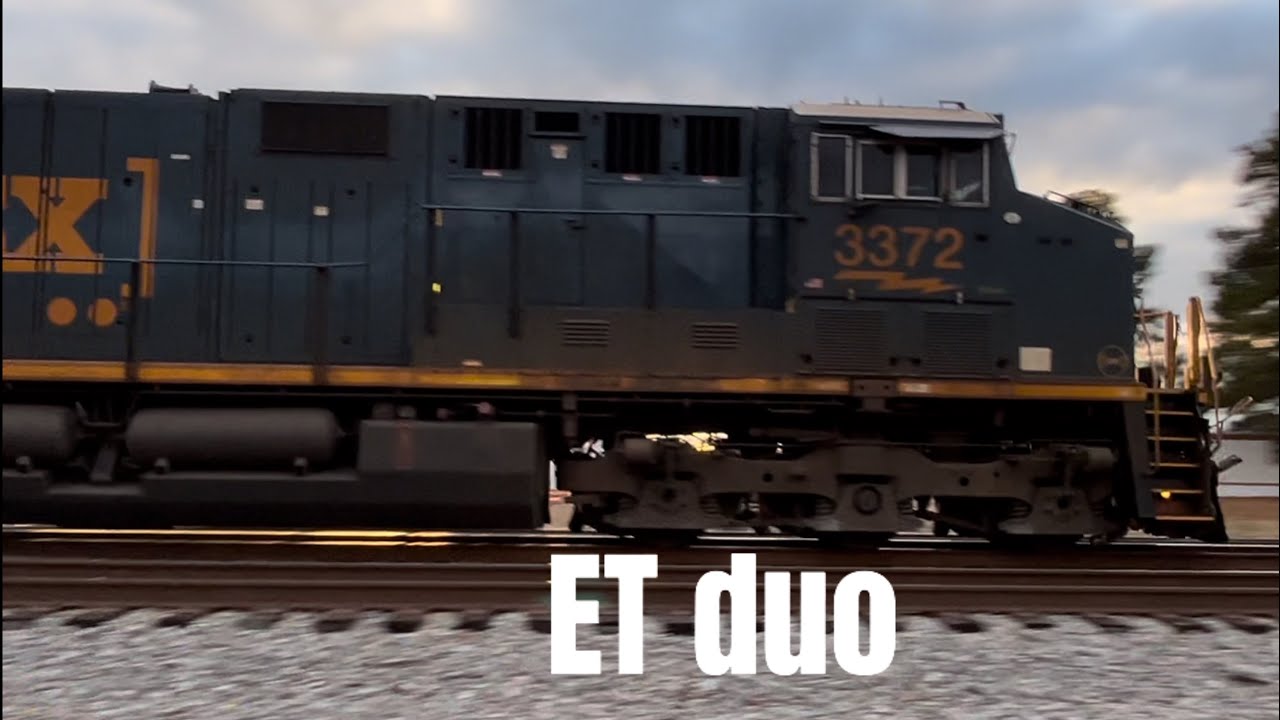 ET DUO!!!, CSX 3372 Running through Skippers, VA - YouTube