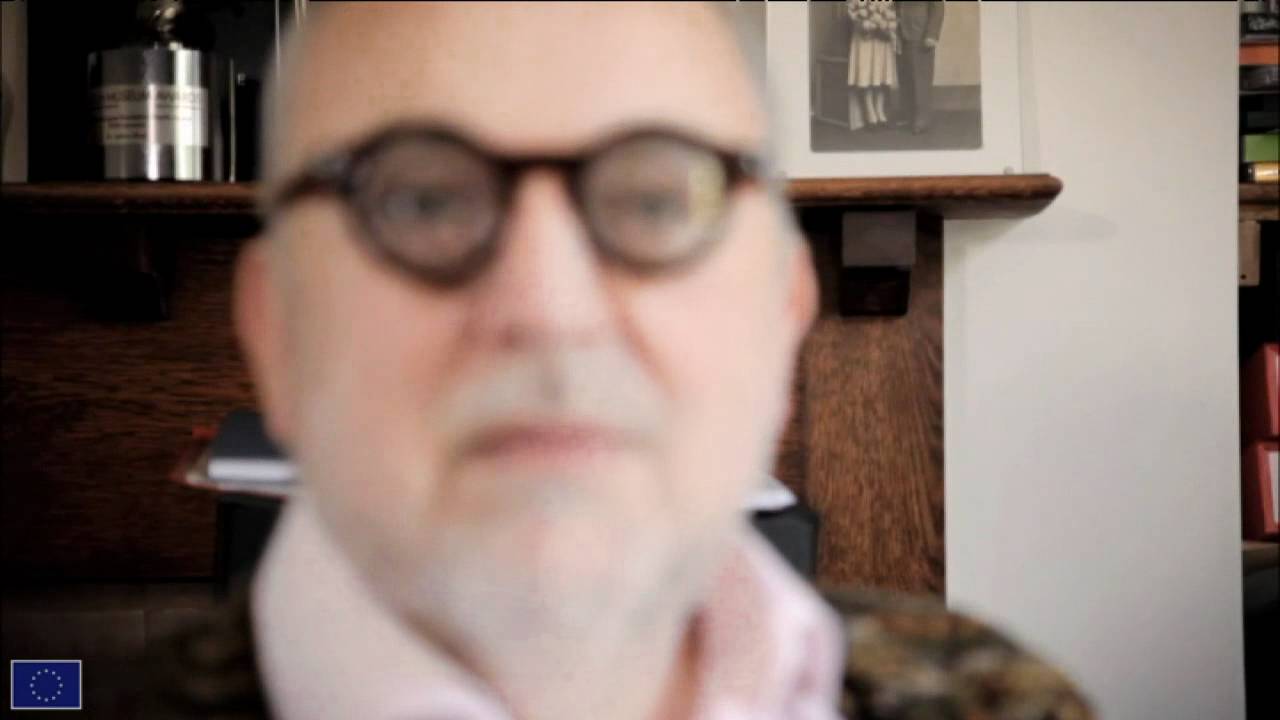 Joshua Silver - Self-adjustable eyeglasses - YouTube