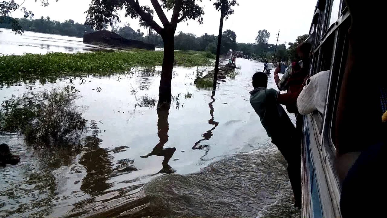 Flood in Amta-howrah - YouTube