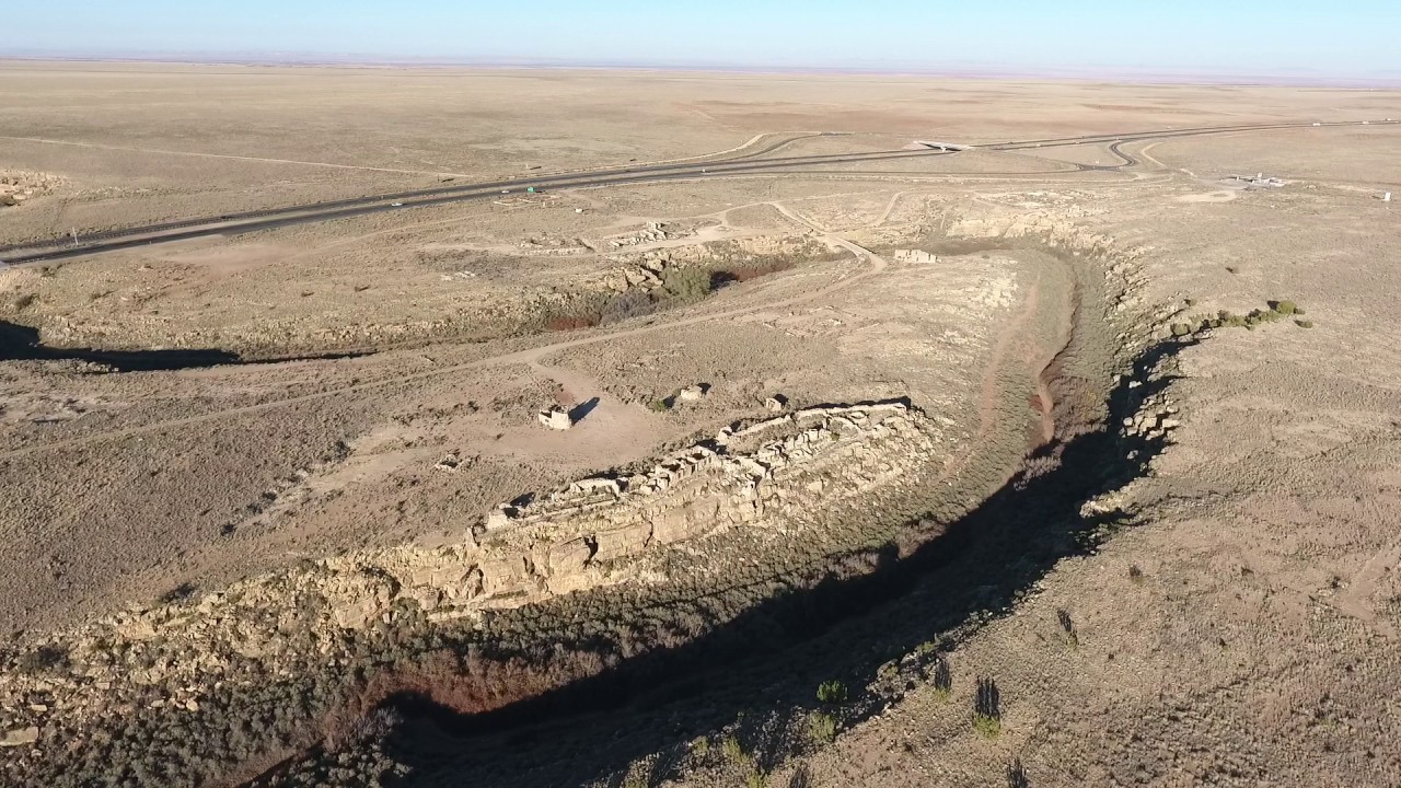 Two Guns, AZ - Navajo Ruins - YouTube