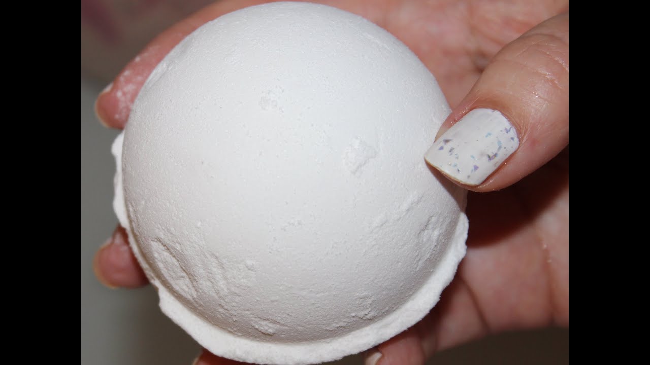 LUSH Bath Bomb "So White" demo - YouTube