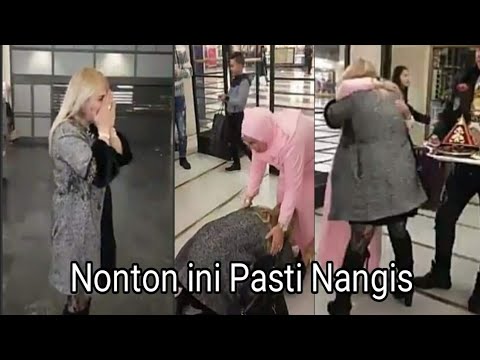 Puluhan Tahun tak Jumpa || Begitu Haru Pertemuan Ibu dan anak ini.