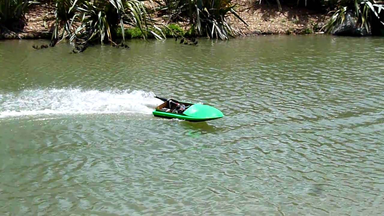 Snikwah's RC Model jet boat - YouTube