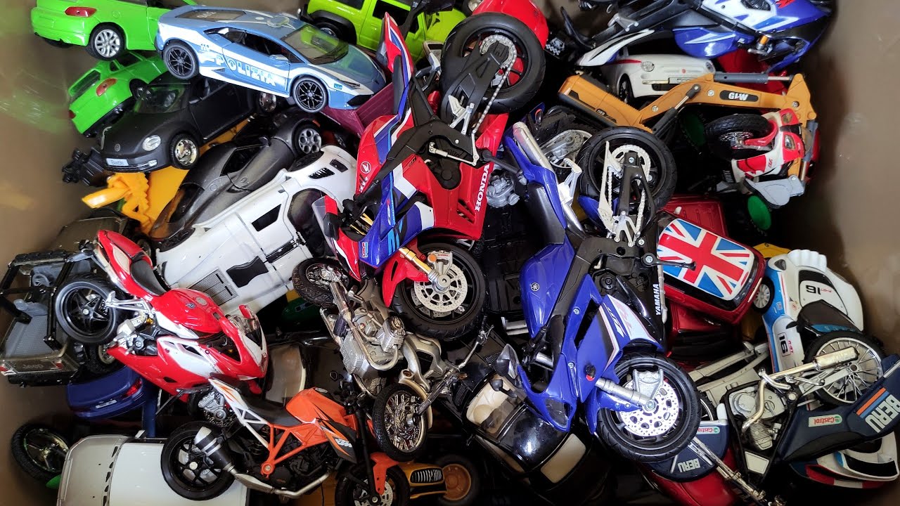 Various Diecast Metal Scale Model Welly, Kinsmart, Maisto and Let's ...