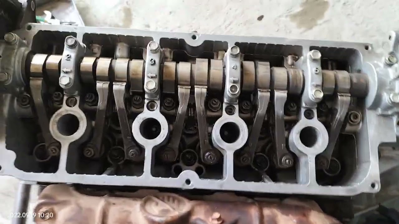 Suzuki APV engine overhaul - YouTube