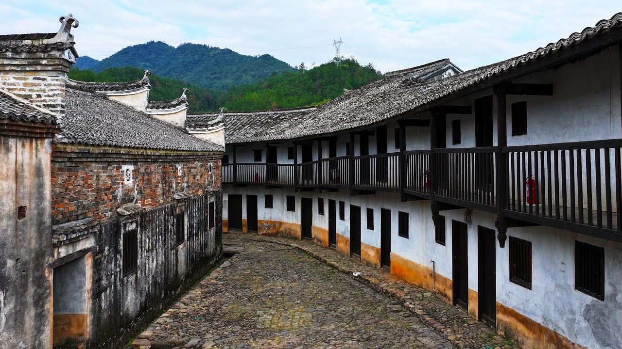 【4K】Traditional Chinese Village: Wushiwei Castle, a Hakka walled ...