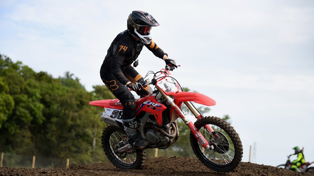 Moto101 - Variety of Views and Sessions - YouTube