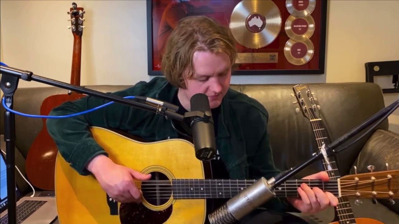 Lewis Capaldi - Someone You Loved (Acoustic Performance for CALM) - YouTube