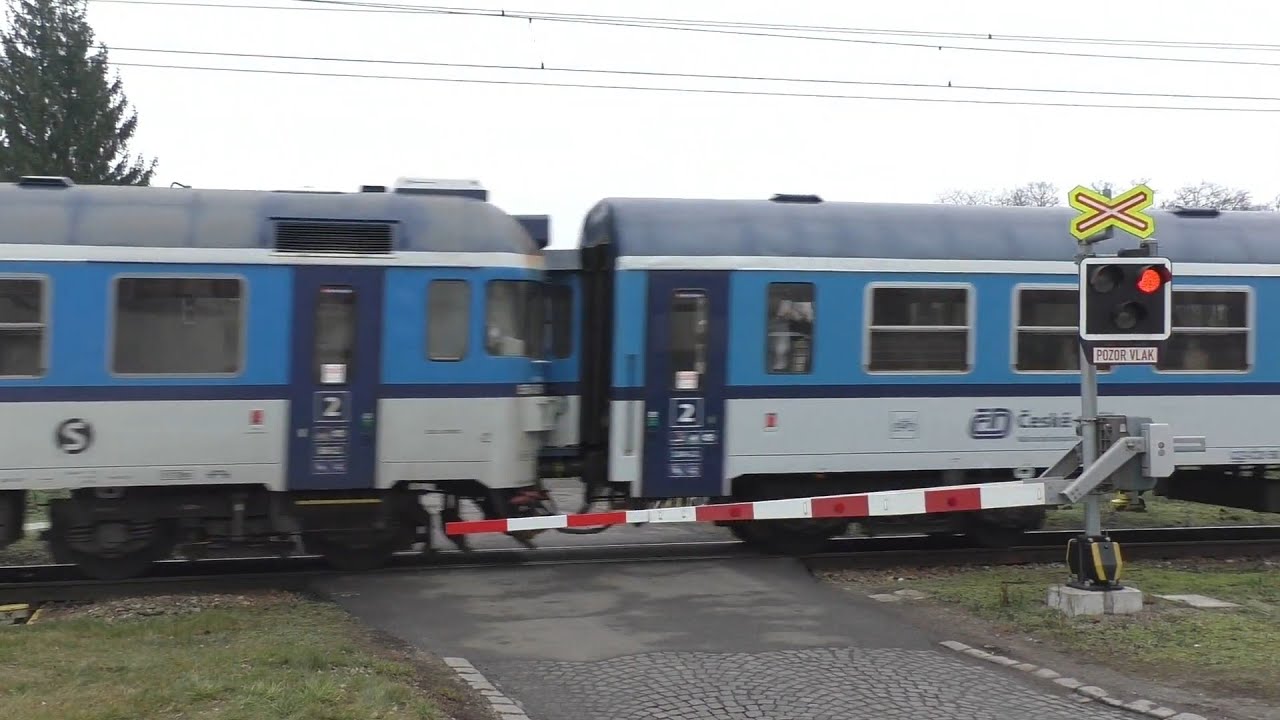 Železniční přejezd Třebechovice pod Orebem #1 18.1. 2025 Czech railroad ...