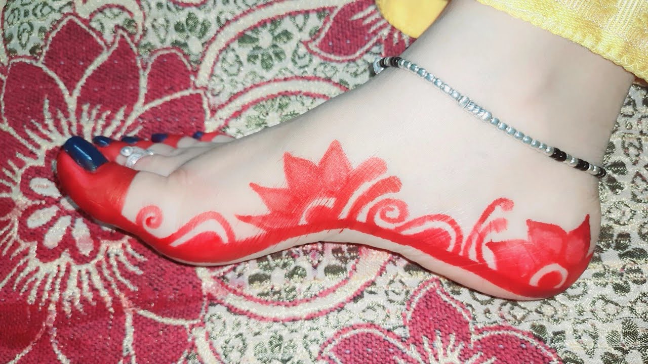 Stylish design for feet || पैर की सुंदर और आकर्षक महावर डिज़ाइन || feet ...