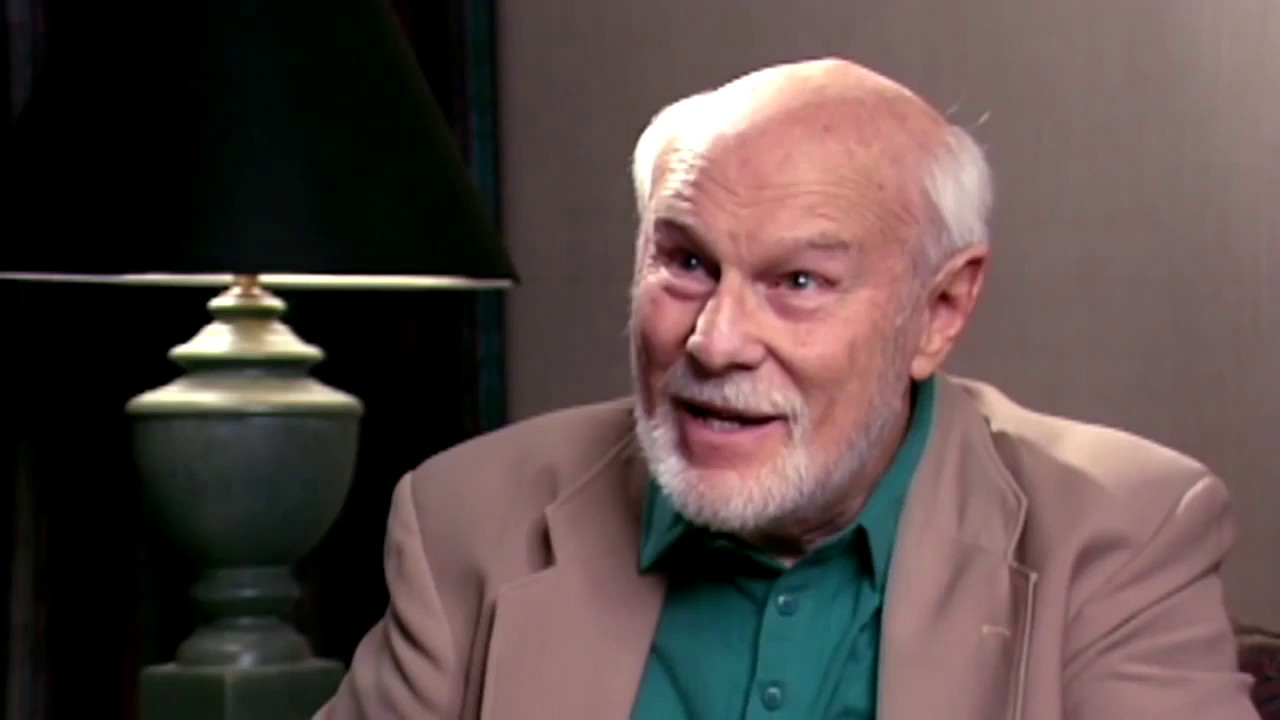 Dave Hunt exposes the counterfeit Christianity of Roman Catholicism ...