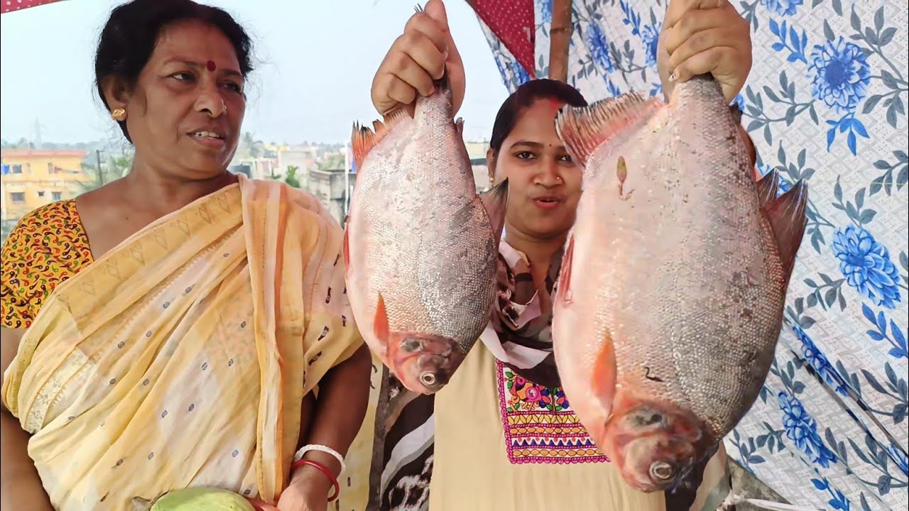 Rupchand Macher Begun Alu Diye Jhol || How To Make Rupchand Fish Curry ...