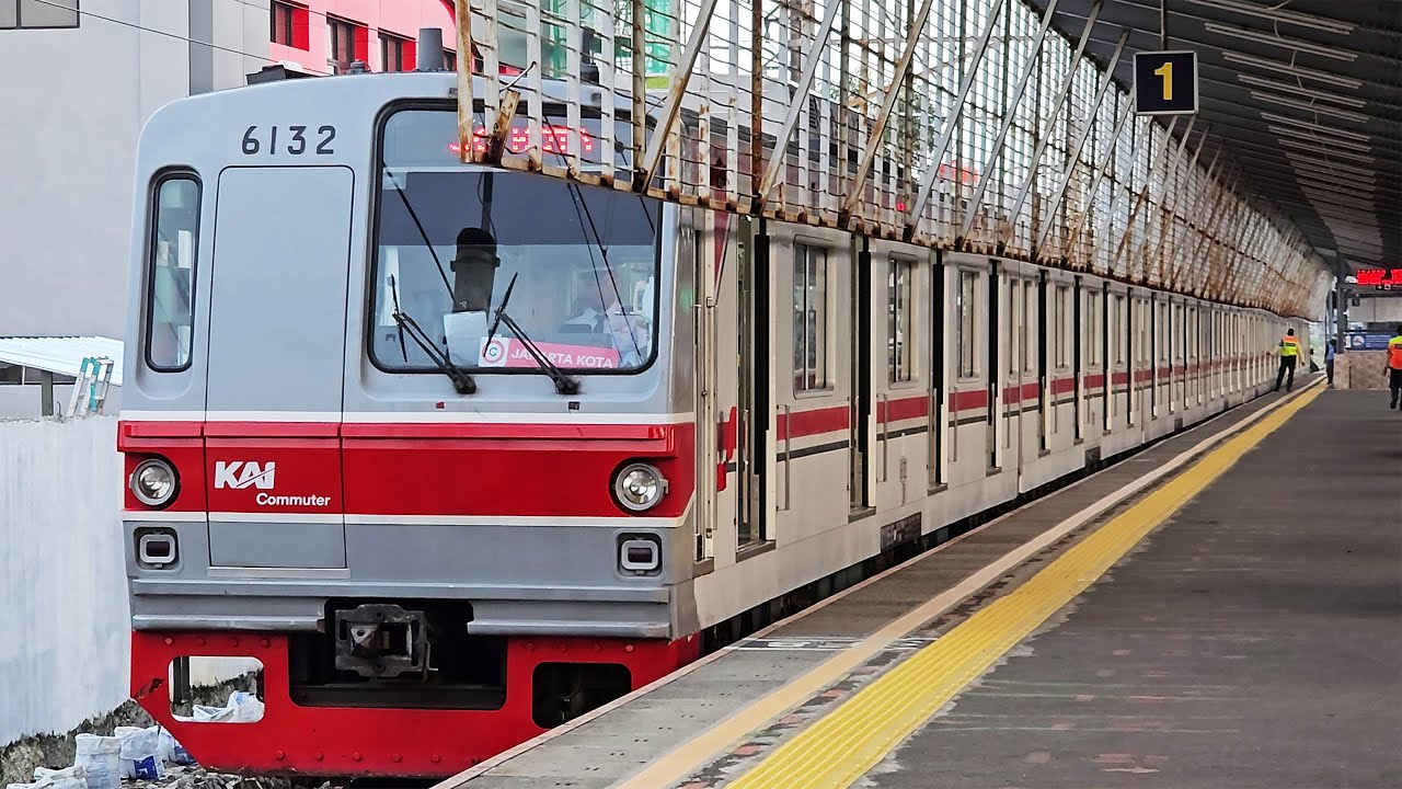 Stasiun Depok: Kompilasi KRL Commuter Line [4K] | JR 205 Rheostatik, JR ...