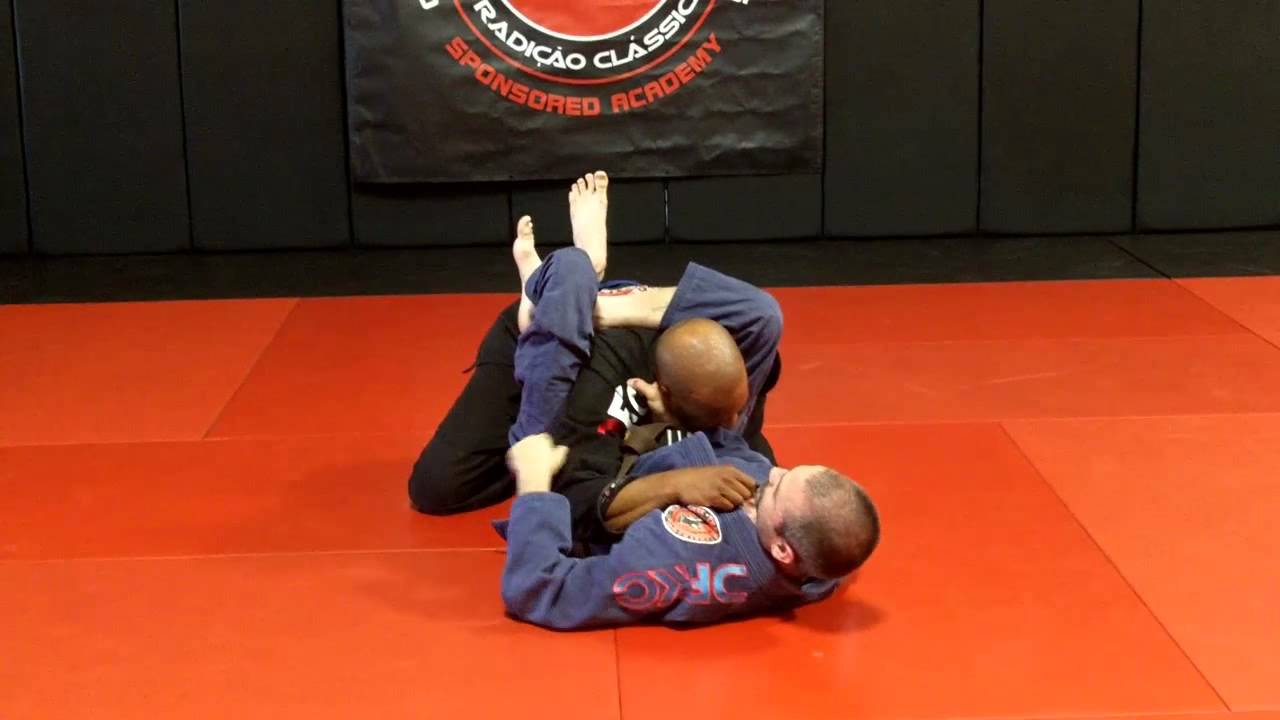 Chris Howey: Triangle from the Lasso Spider - YouTube