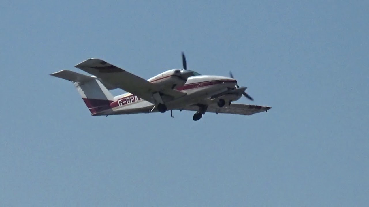 Bournemouth Commercial Flight Training Centre BE76 G-GPAT Taking off ...