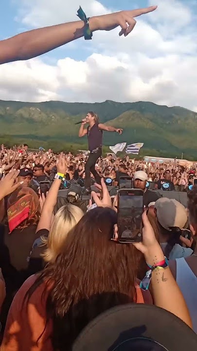 Airbag - Cae el sol - Cosquin Rock 2024 - YouTube