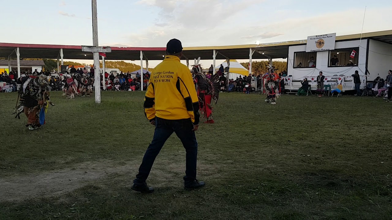 Jr Mens Traditional George Gordon First Nation Powwow 2018 - YouTube