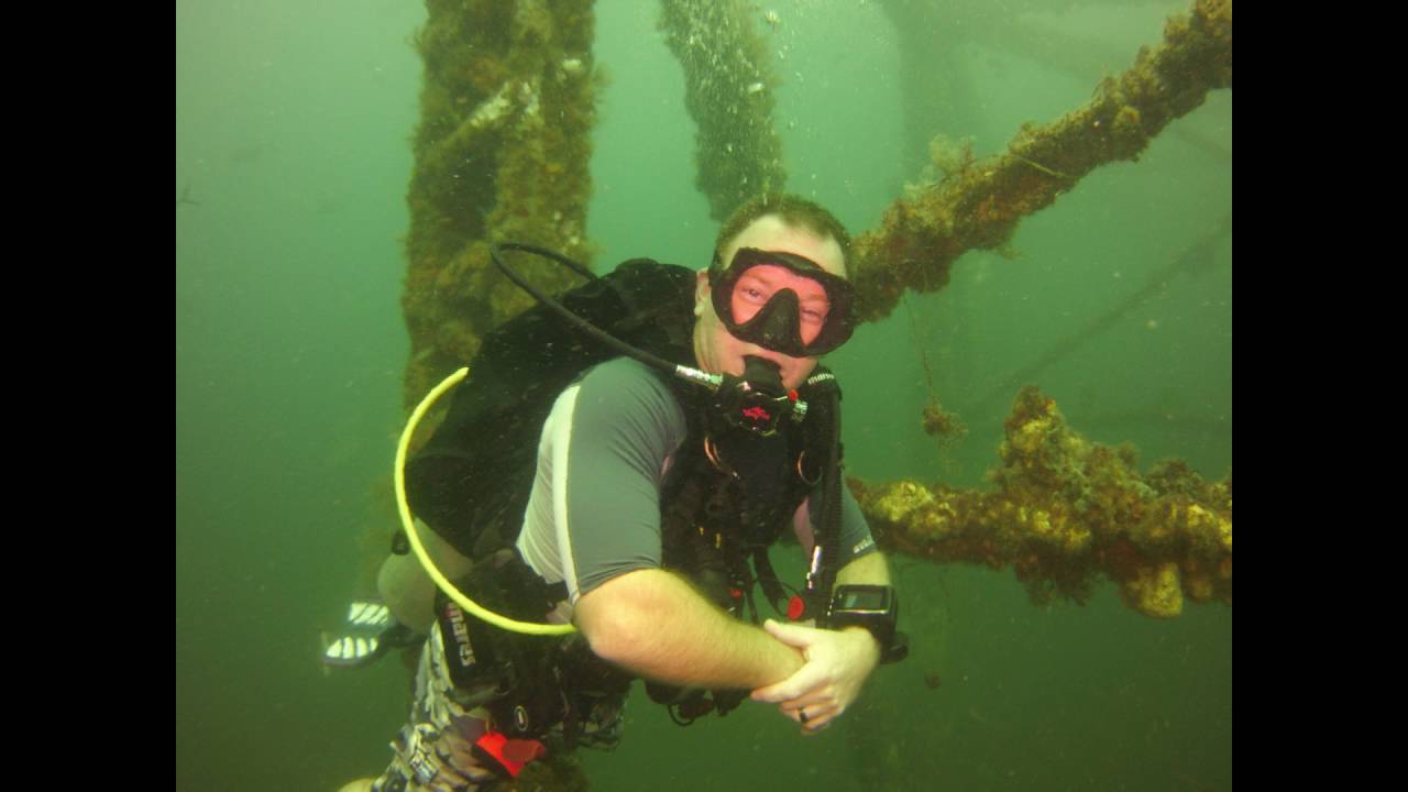 Scuba Diving Hathaway Bridge Span 1 | Sealife Micro 2.0 - YouTube