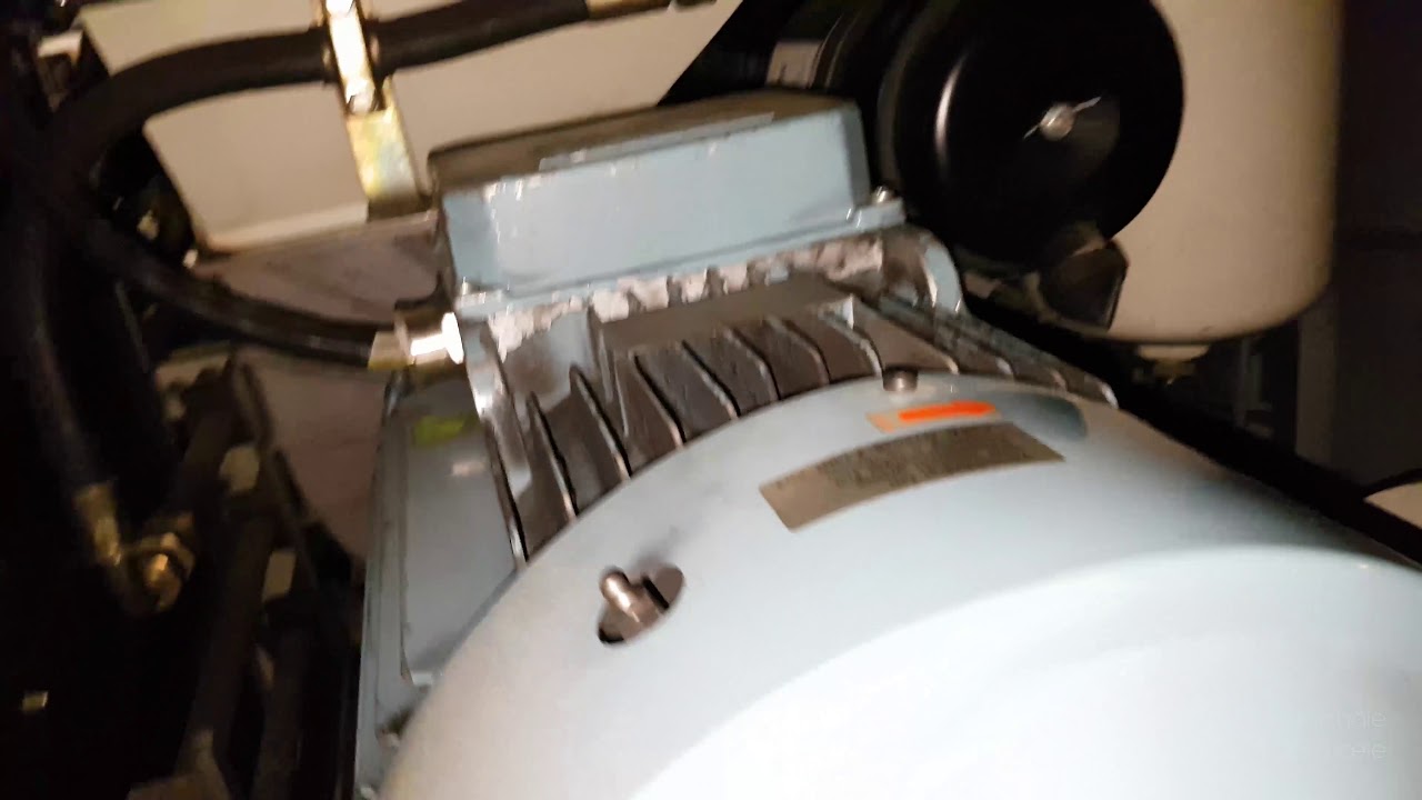 Swedish SJ X2 (X2000) locomotive engine room - YouTube