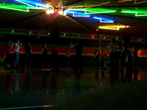 The Chicken Dance on Roller Skates - YouTube