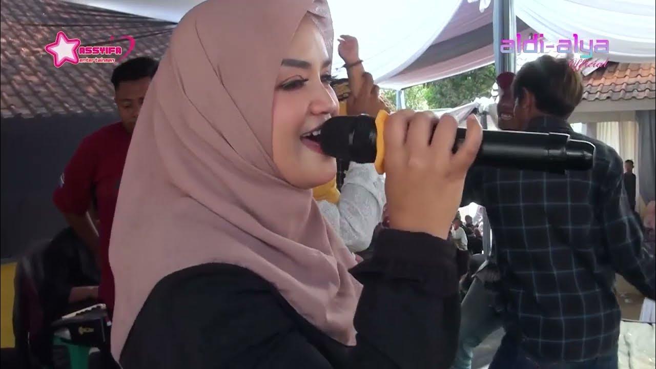 PRIA IDAMAN ASSYFA MUSIC - CENTRAL AUDIO - YouTube