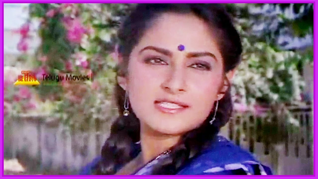 Krishnam Raju & Jaya Pradha Lovely Scene - In Pralaya Rudrudu Telugu ...