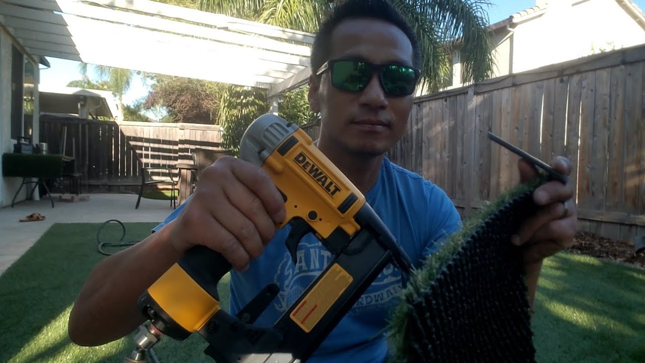 Vlog 63. Stapling artificial grass / that was easy! - YouTube