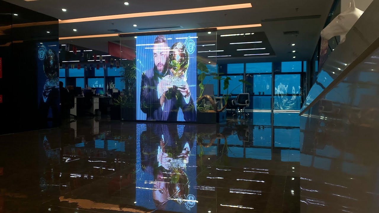 FILMBASE LED is a piece of glass that clearly broadcasts the matches of ...