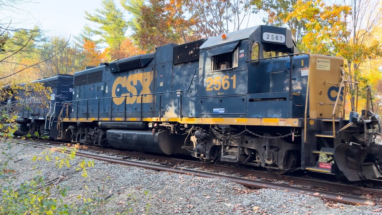 Pan Am Railways MEC 501 and CSX CSXT 2561 at Bayside Road Crossing ...