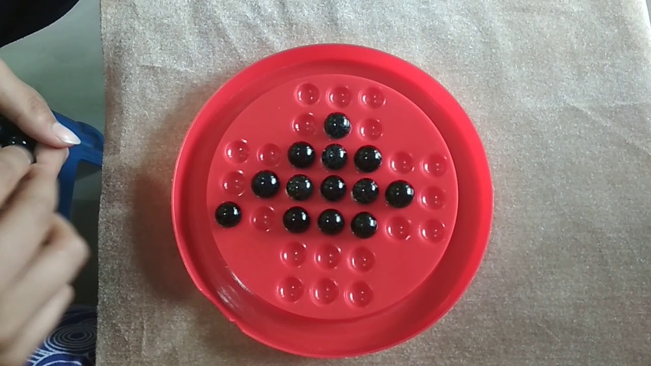 How To Solve Peg Solitaire Youtube