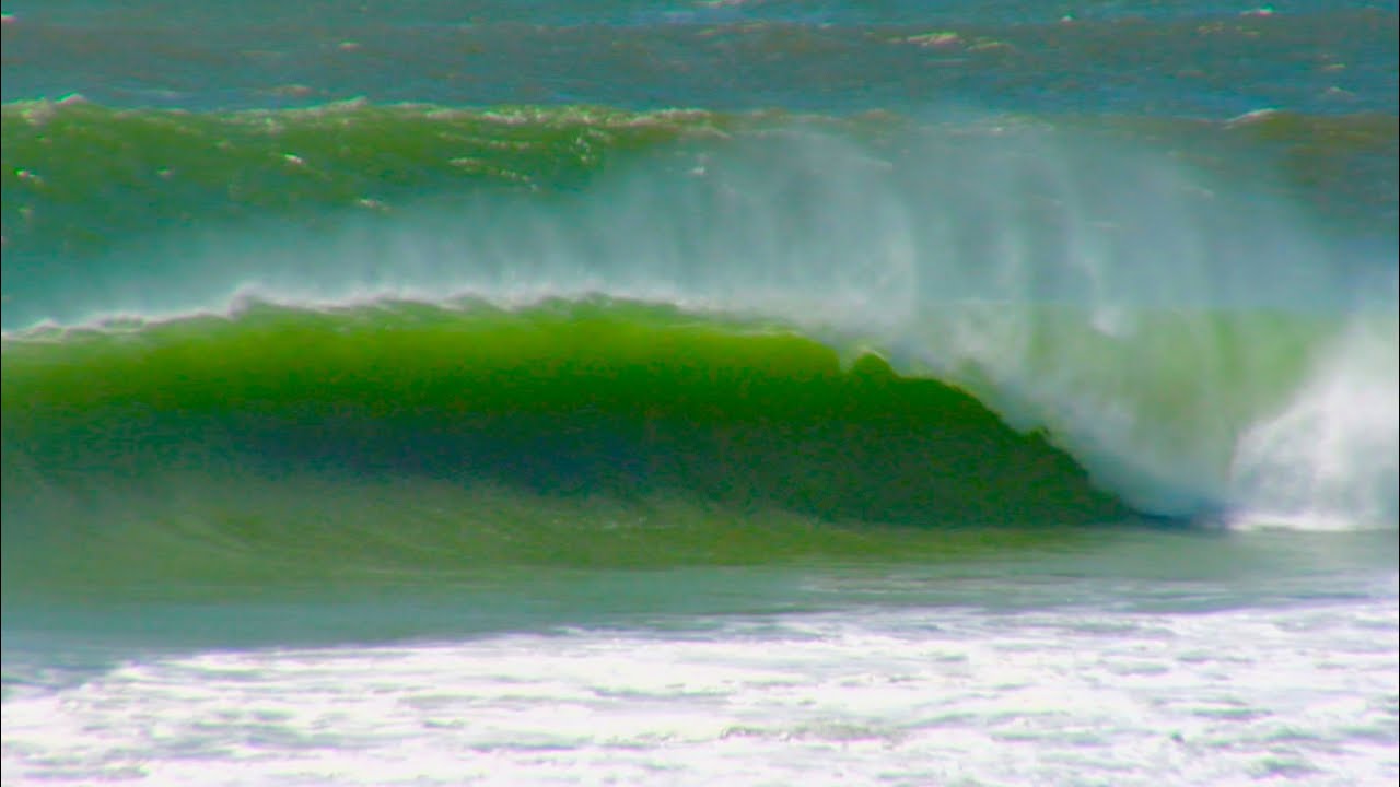 Surfing Cyclone Dovi, Oakura - YouTube