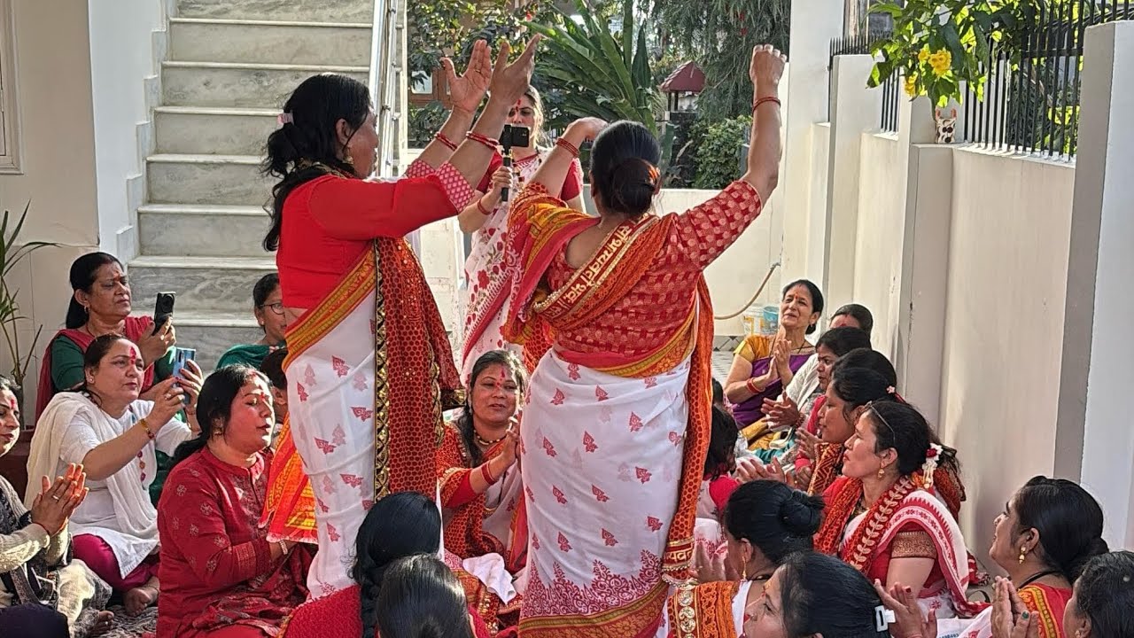 pahadi Holi majakiya dance part -2 | pahadi Holi program| - YouTube