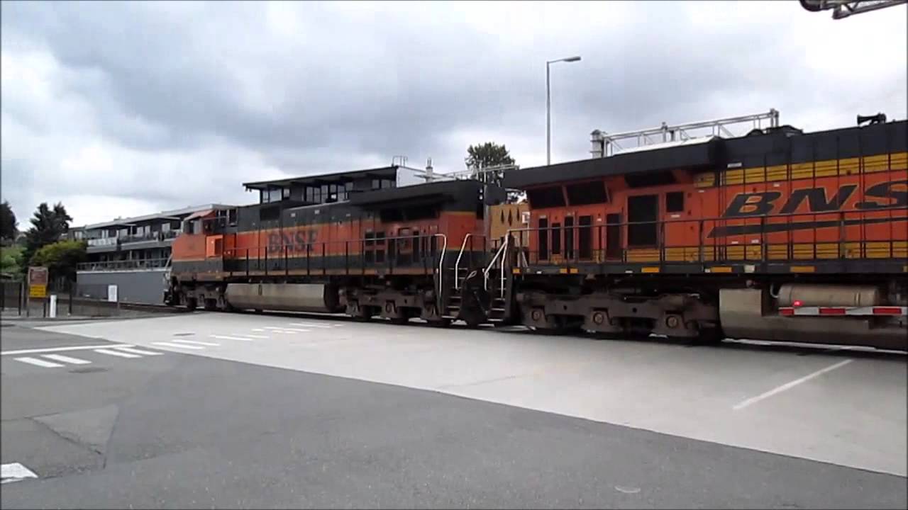 Five BNSF Paint Schemes in 20 Minutes, feat. H1! 6/20/14 - YouTube
